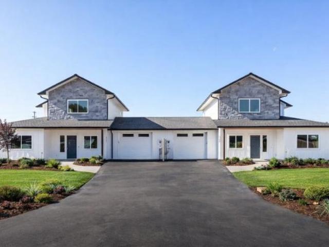 3 Br, 3 bath, Townhouse/Brownstone/RowHouse 1765 Grant Rd