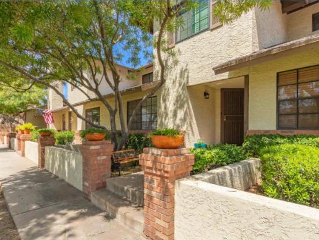 3 Br, 3 bath, Townhouse/Brownstone/RowHouse 170 E Guadalupe Rd