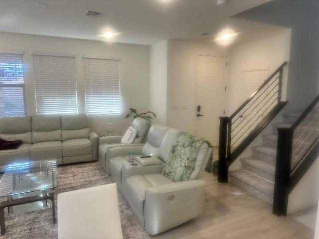 3 Br, 3 bath, Townhouse/Brownstone/RowHouse 171 Cinder Cone Ln