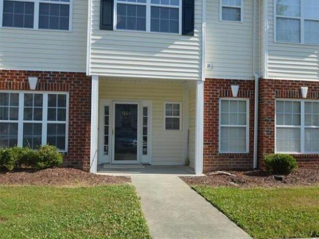 3 Br, 3 bath, Townhouse/Brownstone/RowHouse 1804 Eagle Beach Ct