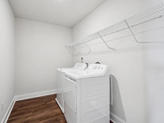 3 Br, 3 bath, Townhouse/Brownstone/RowHouse 180 Center Rd SE