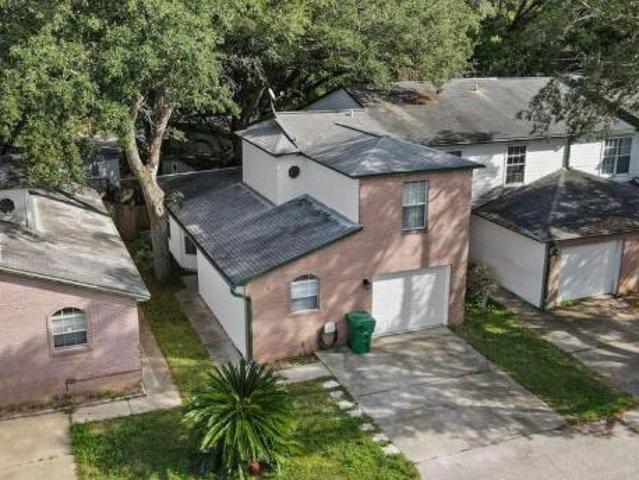 3 Br, 3 bath, Townhouse/Brownstone/RowHouse 1810 Hurlburt Rd