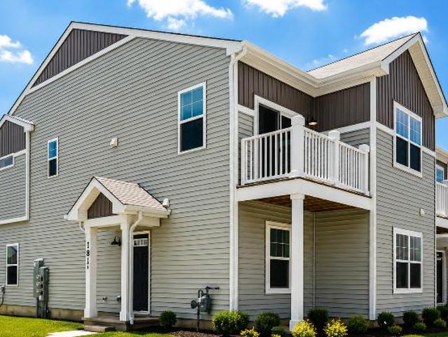 3 Br, 3 bath, Townhouse/Brownstone/RowHouse 181 Kingsport Drive