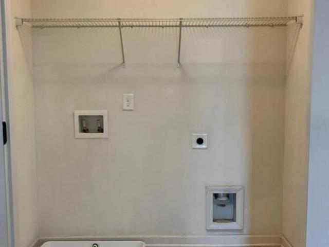3 Br, 3 bath, Townhouse/Brownstone/RowHouse 1940 Paxton Ridge Ct