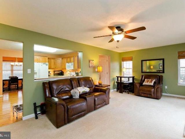 3 Br, 3 bath, Townhouse/Brownstone/RowHouse 1976 Cidermill Lane
