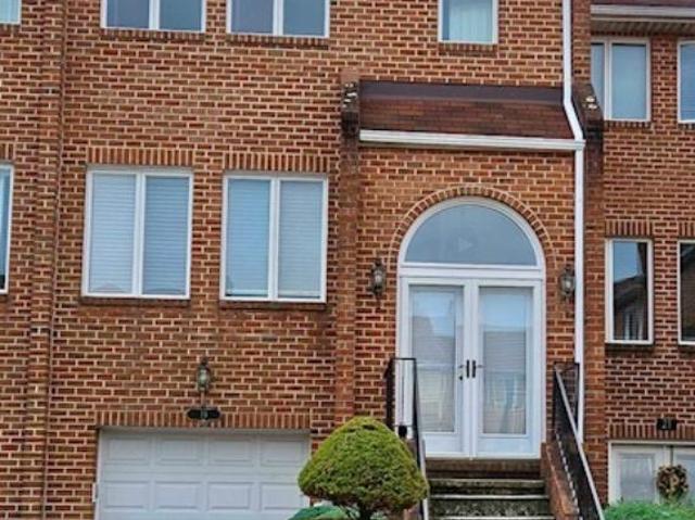 3 Br, 3 bath, Townhouse/Brownstone/RowHouse 19 Glasshouse Garth