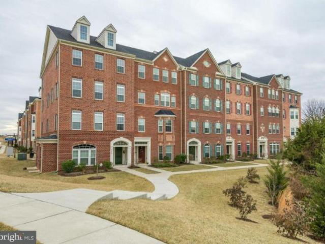 3 Br, 3 bath, Townhouse/Brownstone/RowHouse 1 Artsmith Ter