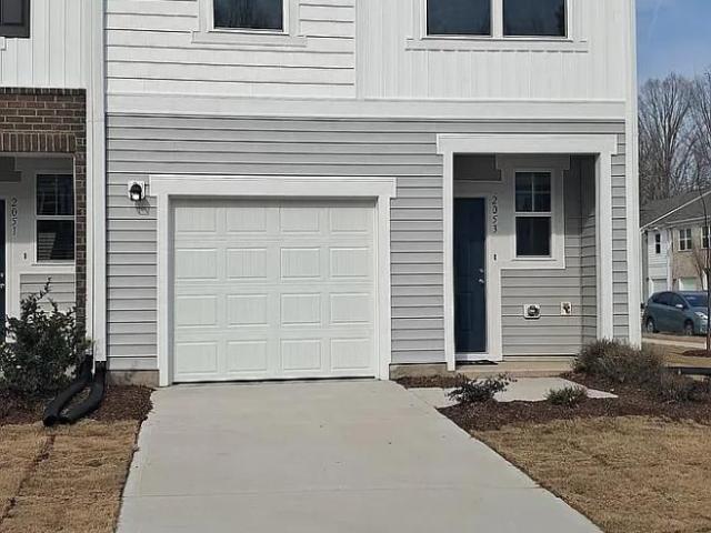 3 Br, 3 bath, Townhouse/Brownstone/RowHouse 2053 Trailside Dr