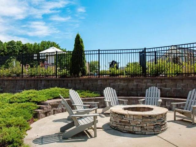 3 Br, 3 bath, Townhouse/Brownstone/RowHouse 206 Solaire
