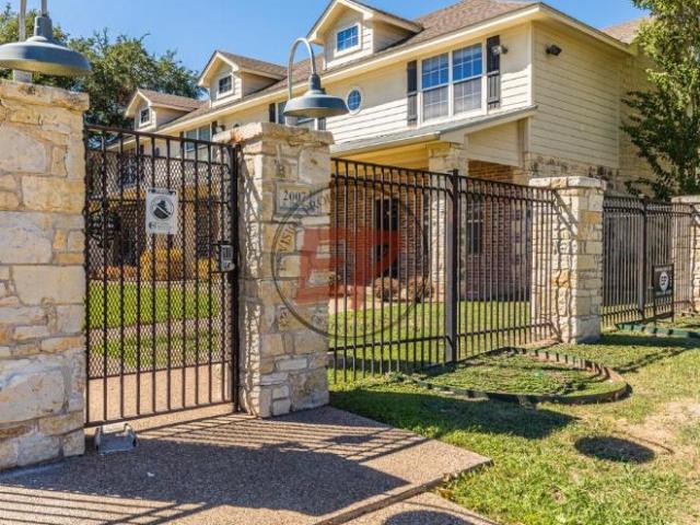 3 Br, 3 bath, Townhouse/Brownstone/RowHouse 2007 South 15th Street 104