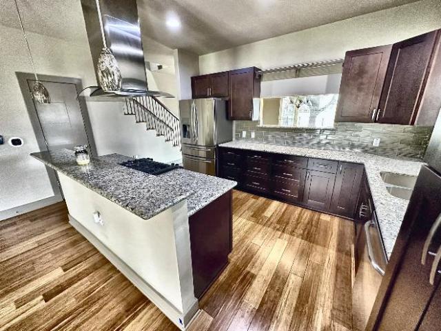 3 Br, 3 bath, Townhouse/Brownstone/RowHouse 2009 Uphill