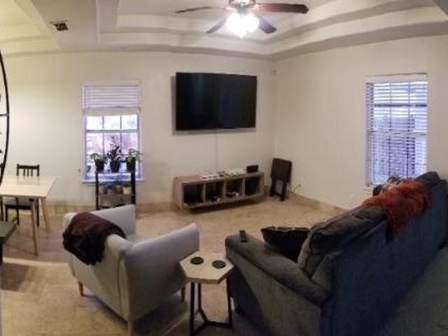 3 Br, 3 bath, Townhouse/Brownstone/RowHouse 201 Abigail Dominguez
