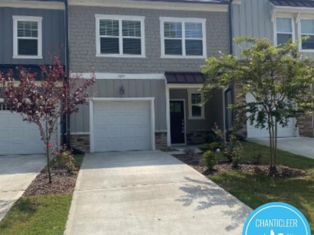 3 Br, 3 bath, Townhouse/Brownstone/RowHouse 2020 Chipley Dr