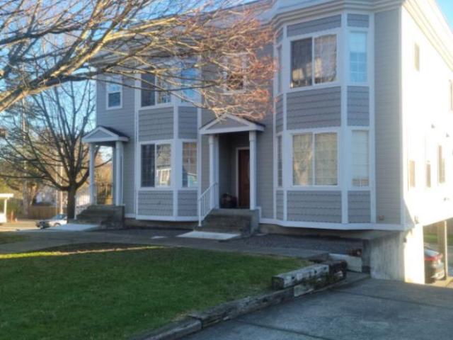 3 Br, 3 bath, Townhouse/Brownstone/RowHouse 2020 Mill Avenue