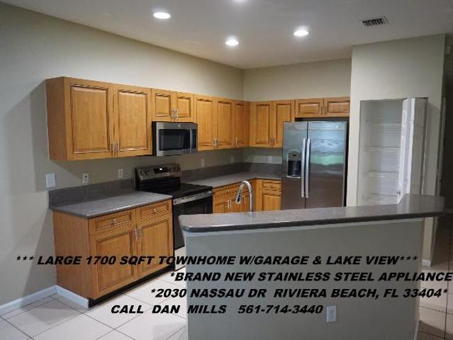 3 Br, 3 bath, Townhouse/Brownstone/RowHouse 2030 Nassau Dr