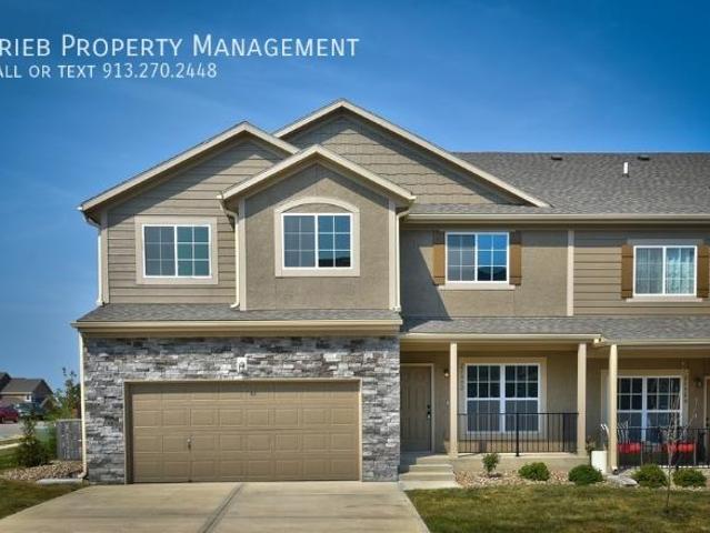 3 Br, 3 bath, Townhouse/Brownstone/RowHouse 21589 W 126th Ter