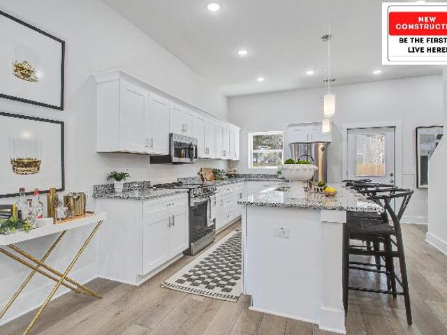 3 Br, 3 bath, Townhouse/Brownstone/RowHouse 2161 W Jimtown Dr