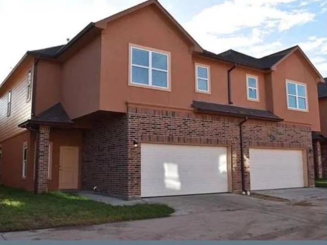 3 Br, 3 bath, Townhouse/Brownstone/RowHouse 2168 Abiding Grace Cir