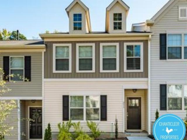 3 Br, 3 bath, Townhouse/Brownstone/RowHouse 219 Socket St