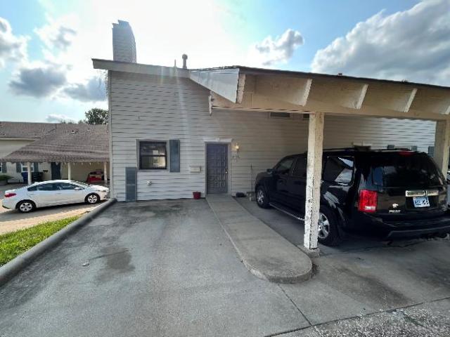 3 Br, 3 bath, Townhouse/Brownstone/RowHouse 2119 Quail Creek Dr