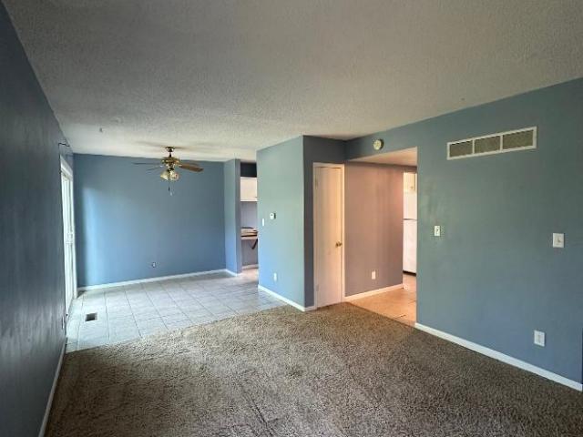 3 Br, 3 bath, Townhouse/Brownstone/RowHouse 2125 Quail Creek Dr