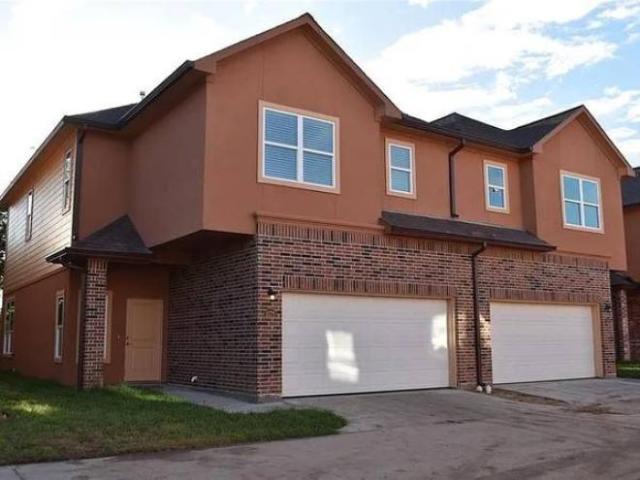 3 Br, 3 bath, Townhouse/Brownstone/RowHouse 2128 Abiding Grace Circle