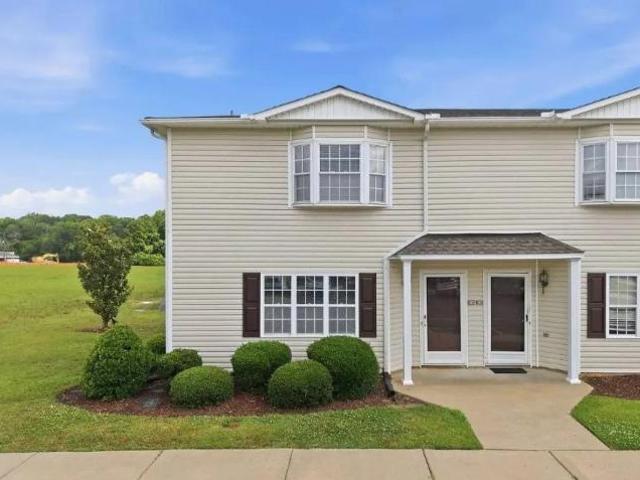 3 Br, 3 bath, Townhouse/Brownstone/RowHouse 2128 Flagstone Ct