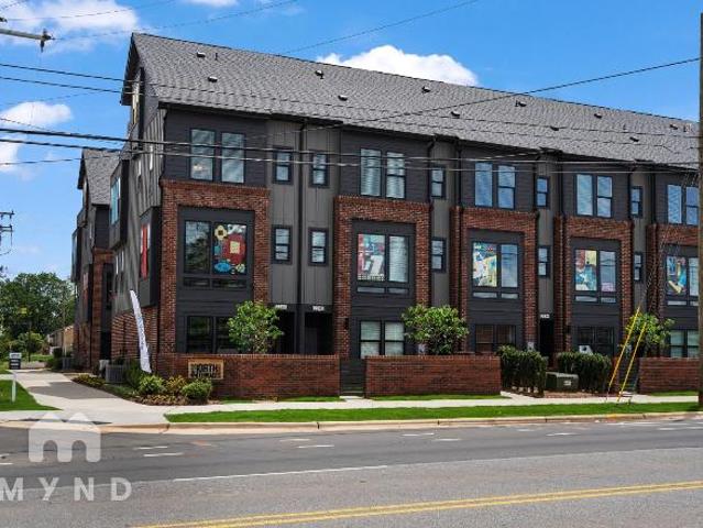 3 Br, 3 bath, Townhouse/Brownstone/RowHouse 2242 N Graham St