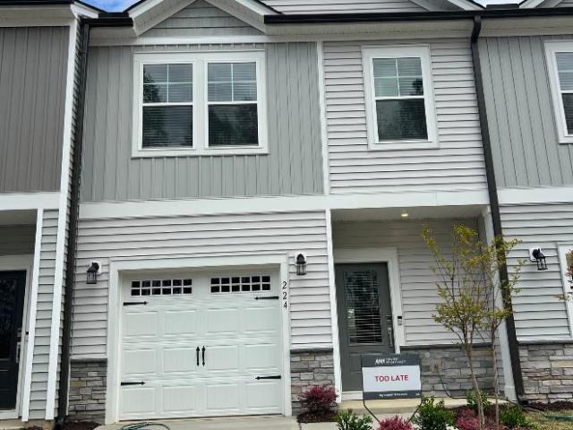 3 Br, 3 bath, Townhouse/Brownstone/RowHouse 224 Hank Way