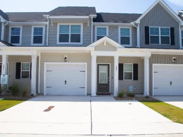 3 Br, 3 bath, Townhouse/Brownstone/RowHouse 225 Cline Way