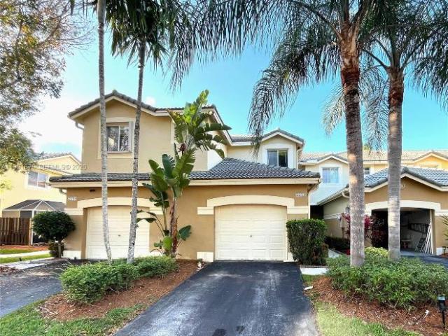 3 Br, 3 bath, Townhouse/Brownstone/RowHouse 2233 Ensenada Ter