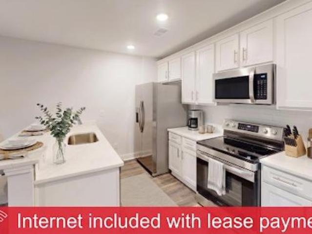 3 Br, 3 bath, Townhouse/Brownstone/RowHouse 223 Winding Chestnut Dr