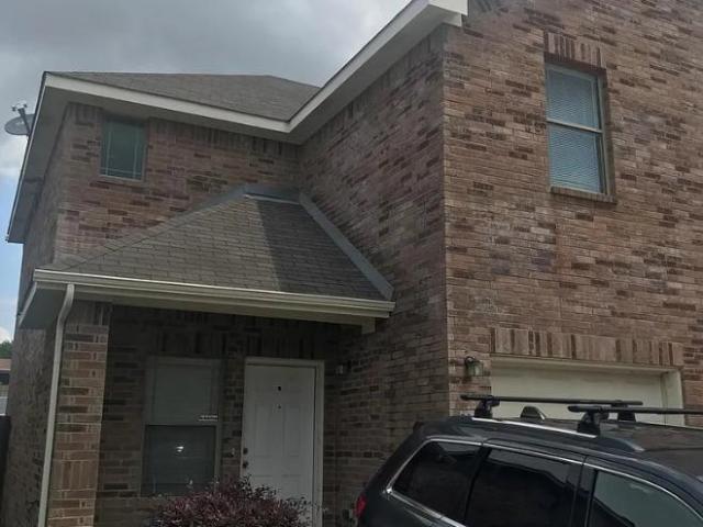 3 Br, 3 bath, Townhouse/Brownstone/RowHouse 2343 Aldergate Dr
