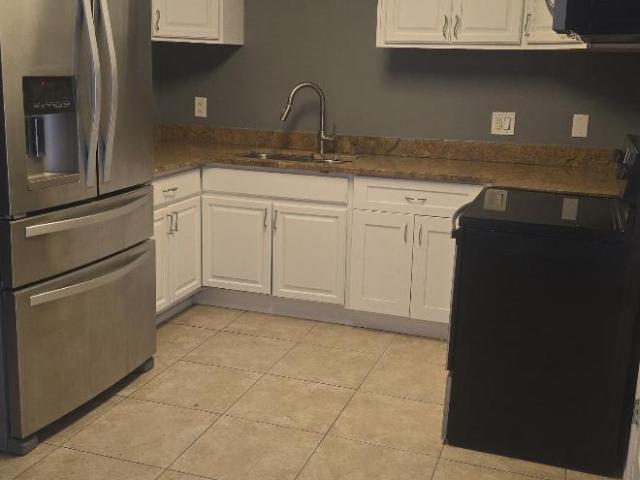 3 Br, 3 bath, Townhouse/Brownstone/RowHouse 236 Barlow Ave
