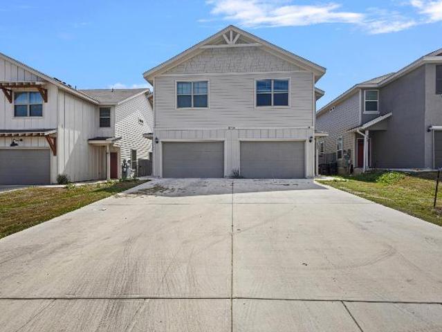 3 Br, 3 bath, Townhouse/Brownstone/RowHouse 2302 Tulipwood Cv