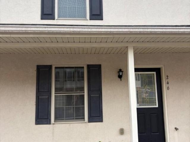 3 Br, 3 bath, Townhouse/Brownstone/RowHouse 246 Telluride Dr