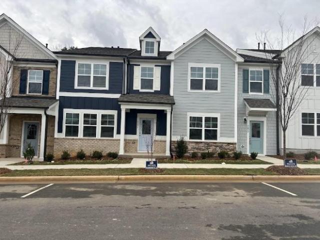 3 Br, 3 bath, Townhouse/Brownstone/RowHouse 241 Ribbon Rail Street