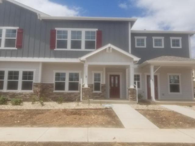 3 Br, 3 bath, Townhouse/Brownstone/RowHouse 2431 Crown View Dr