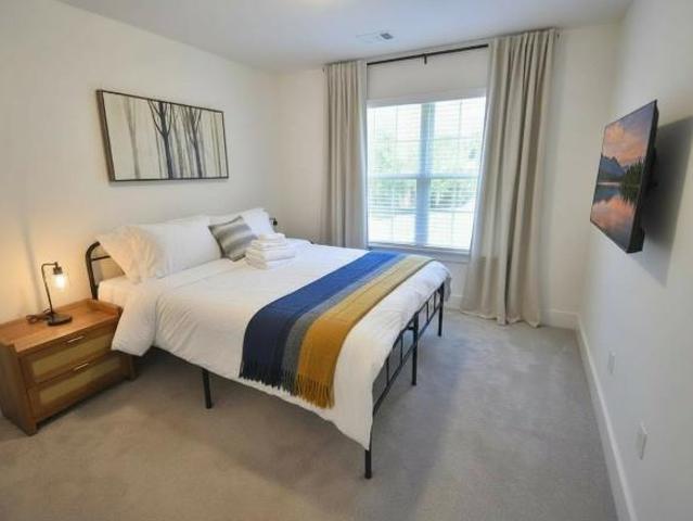 3 Br, 3 bath, Townhouse/Brownstone/RowHouse 24 Caison Drive