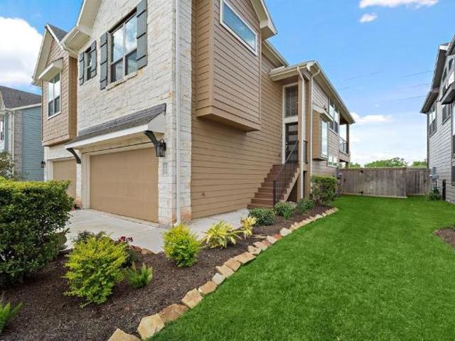3 Br, 3 bath, Townhouse/Brownstone/RowHouse 2539 Terrace Point Dr