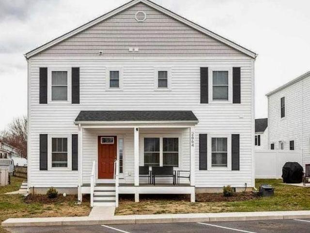 3 Br, 3 bath, Townhouse/Brownstone/RowHouse 2664 Greenport Dr