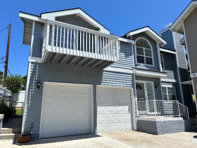 3 Br, 3 bath, Townhouse/Brownstone/RowHouse 26920 Calle Dolores