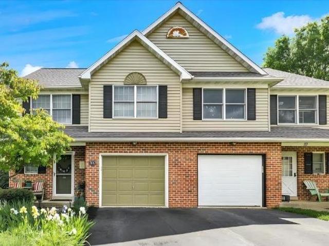 3 Br, 3 bath, Townhouse/Brownstone/RowHouse 26 Georgetown Ct