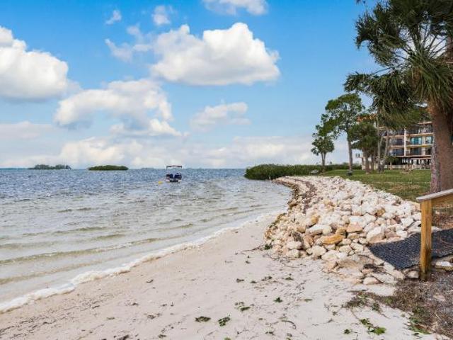 3 Br, 3 bath, Townhouse/Brownstone/RowHouse 2700 Bayshore Blvd