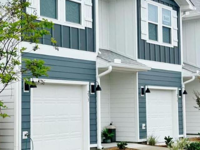 3 Br, 3 bath, Townhouse/Brownstone/RowHouse 273 Palmeras Marinas Ln