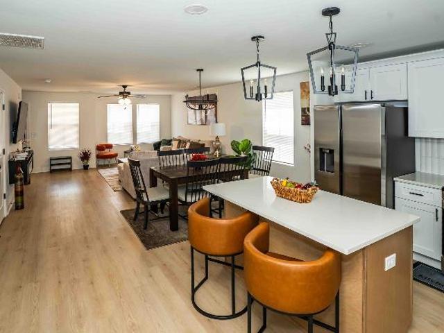 3 Br, 3 bath, Townhouse/Brownstone/RowHouse 2808 Old Steele Creek Rd