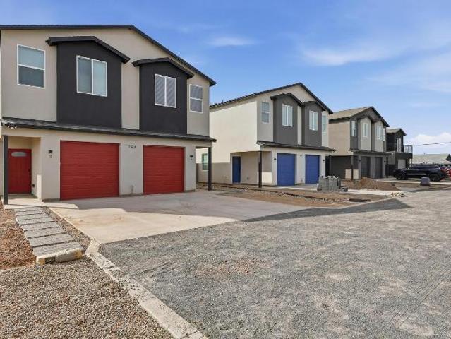 3 Br, 3 bath, Townhouse/Brownstone/RowHouse 2809 E Trumbull Rd