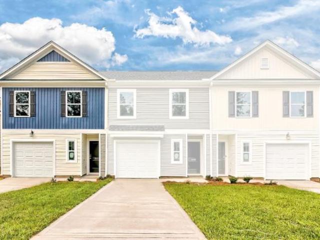3 Br, 3 bath, Townhouse/Brownstone/RowHouse 280 Pine Point Rd