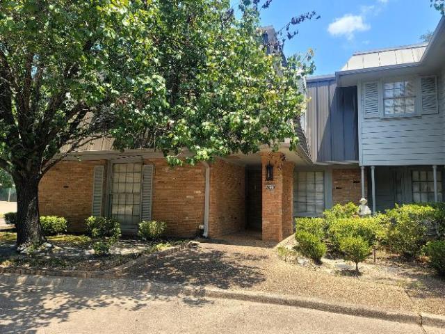 3 Br, 3 bath, Townhouse/Brownstone/RowHouse 2820 N 4th St