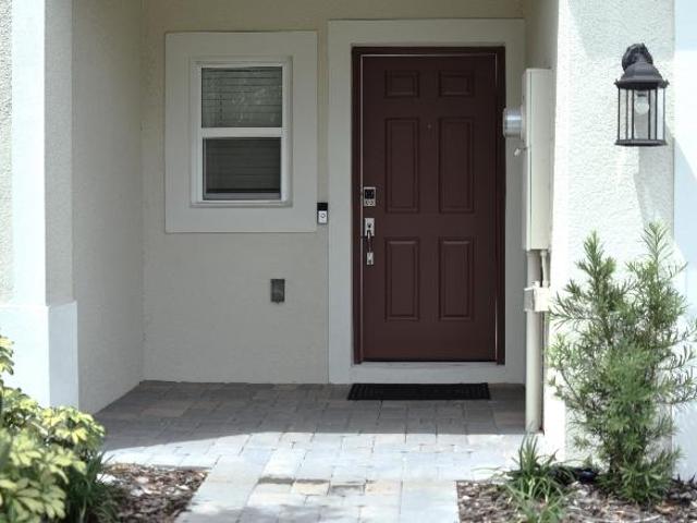 3 Br, 3 bath, Townhouse/Brownstone/RowHouse 2942 Canary Ave